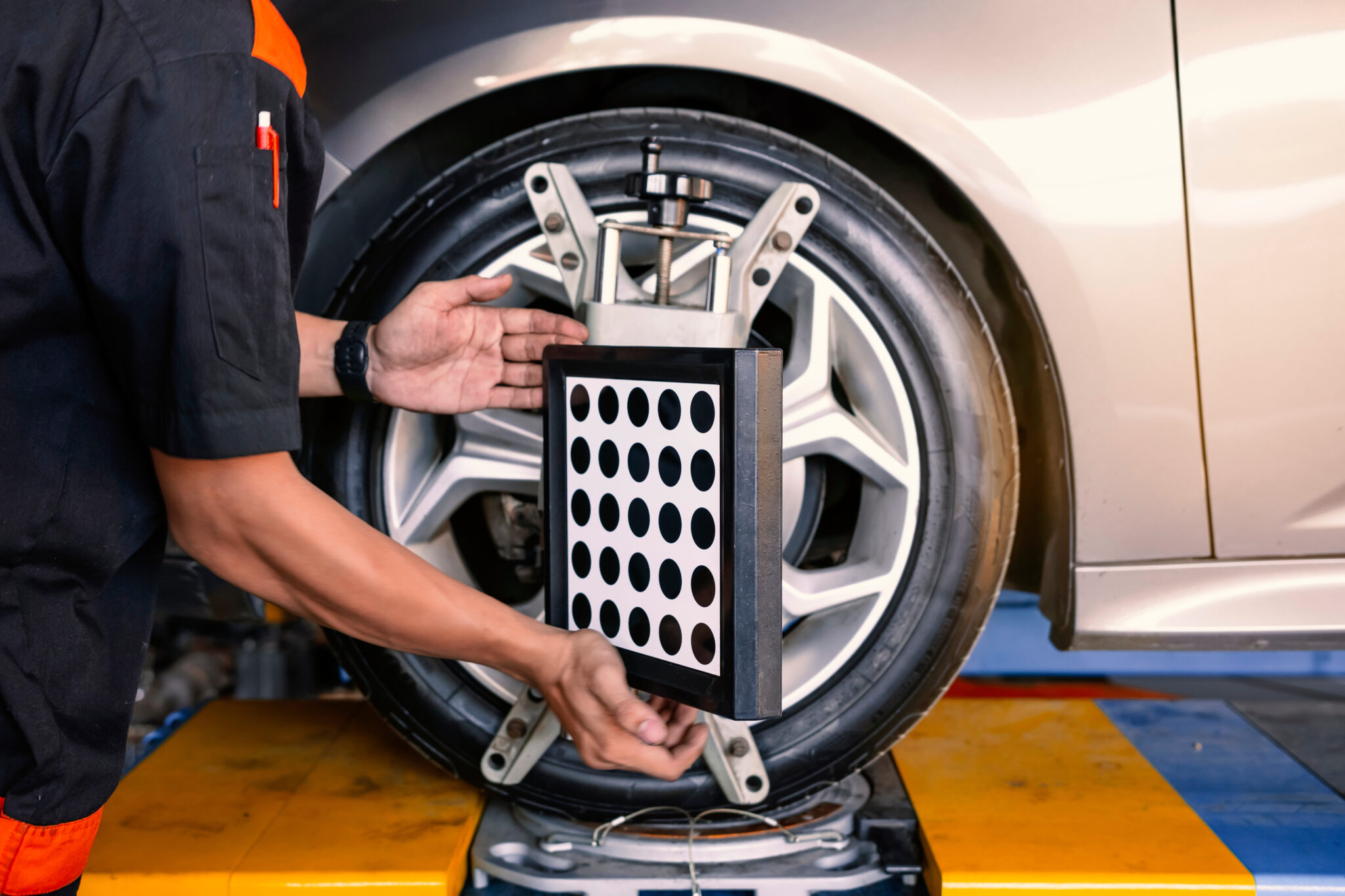 How Do Vehicle Alignment Machines Work? | Allied Inc